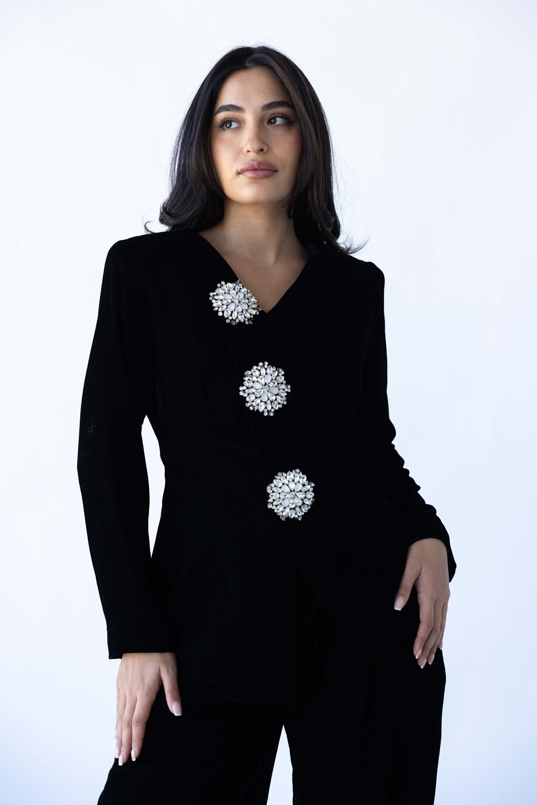 AW'25 – V I V I A N